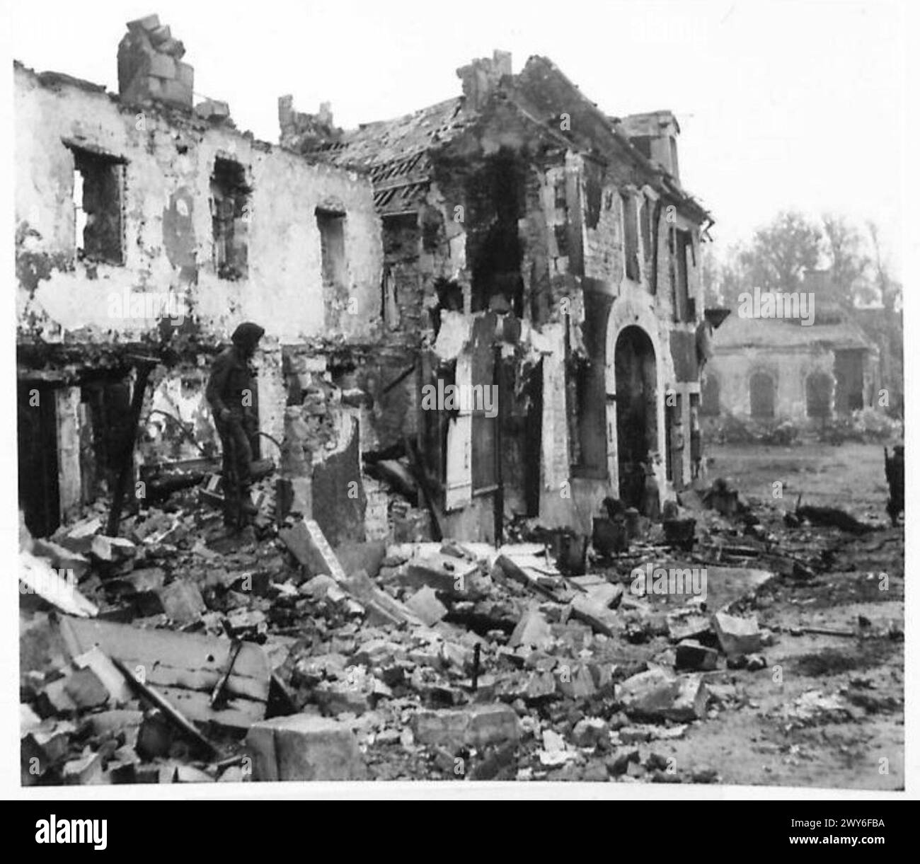 CAPTURE OF TILLY-SUR-SEULLES - Views of the much battered buildings in ...