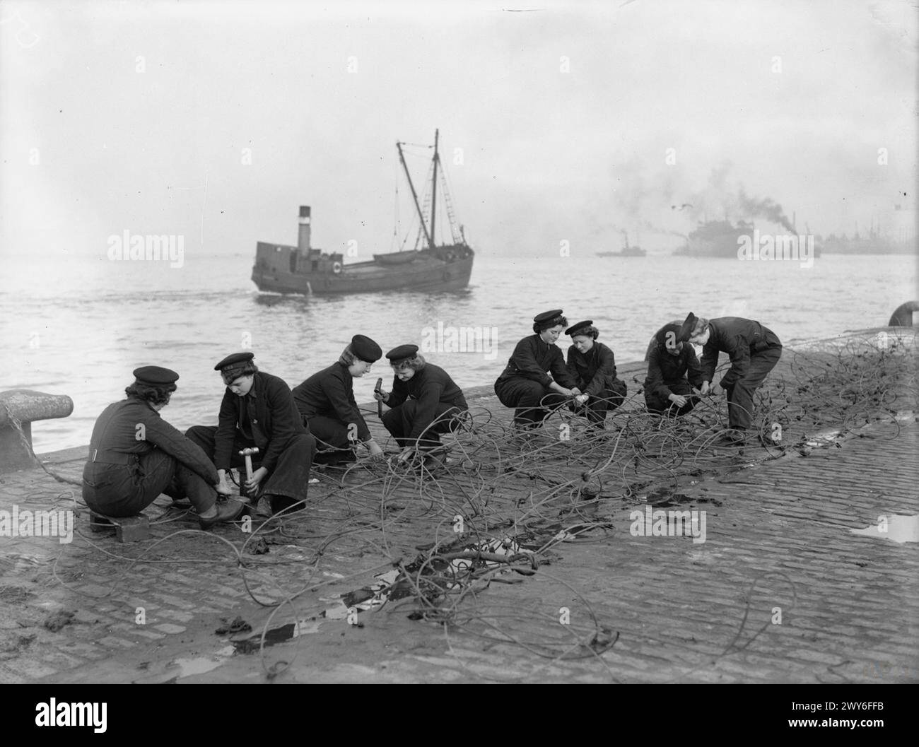 THE WOMEN'S ROYAL NAVAL SERVICE DURING THE SECOND WORLD WAR - Wrens ...
