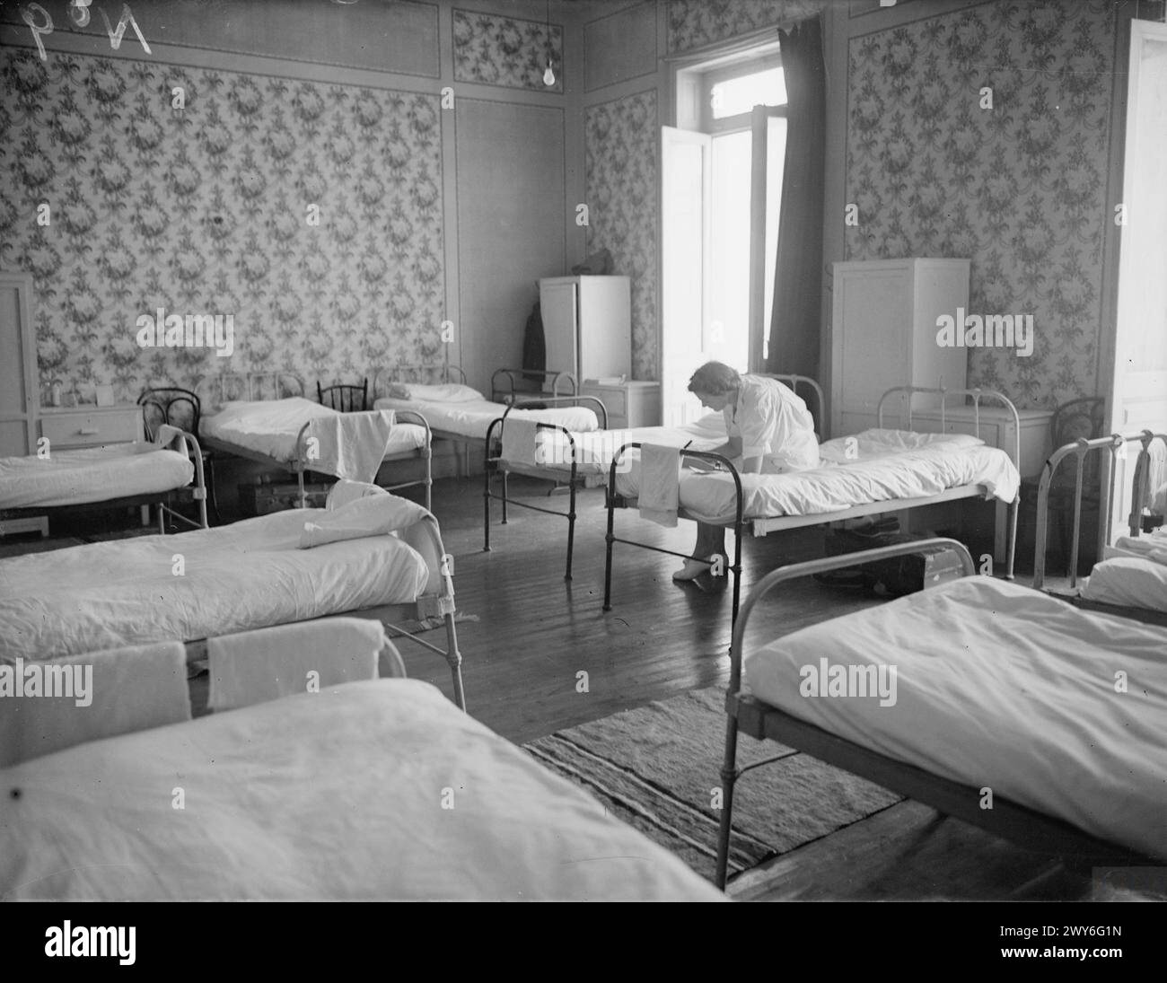 Wrens women of the royal naval hi-res stock photography and images - Alamy