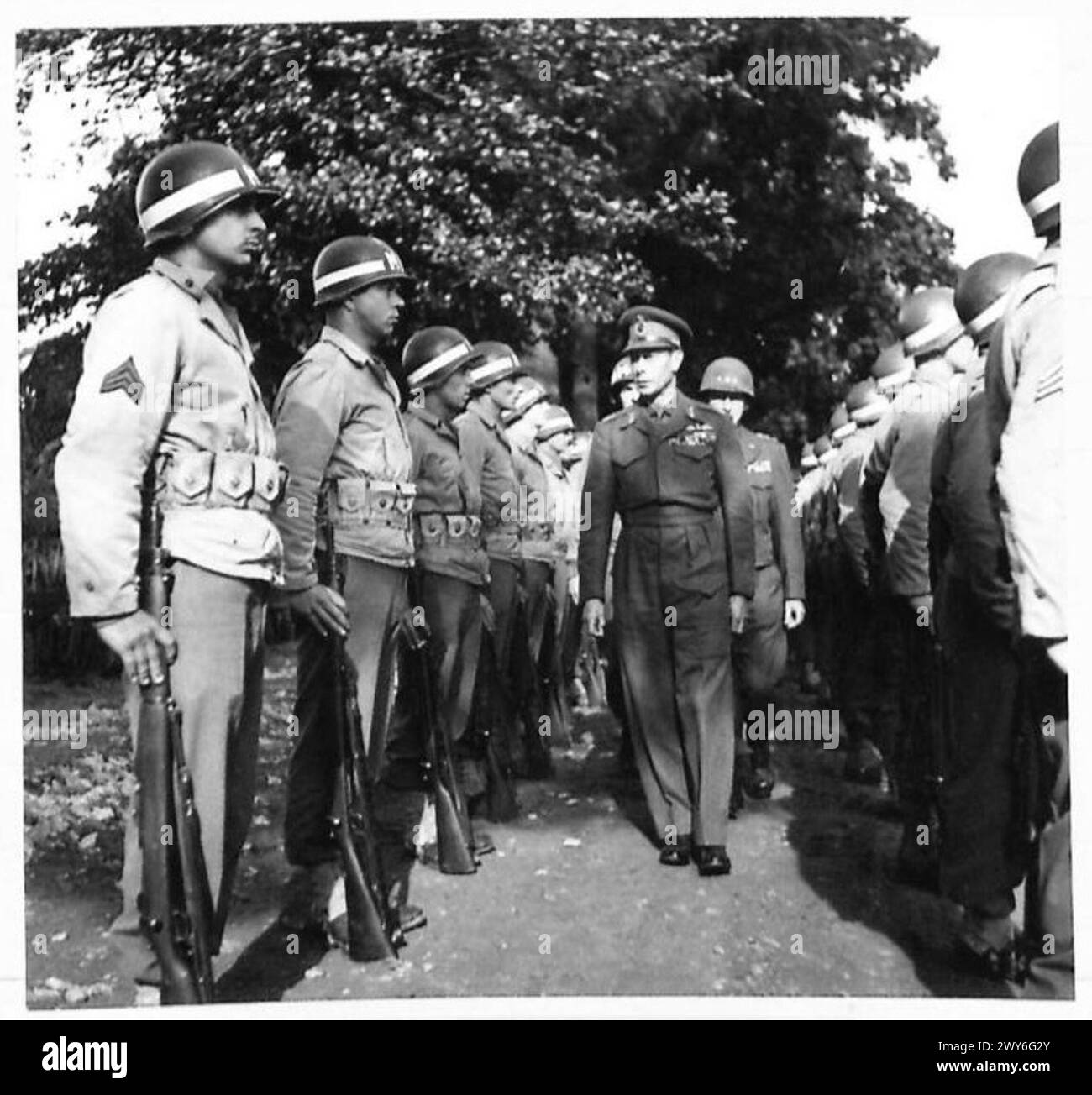 American army inspection Black and White Stock Photos & Images - Alamy