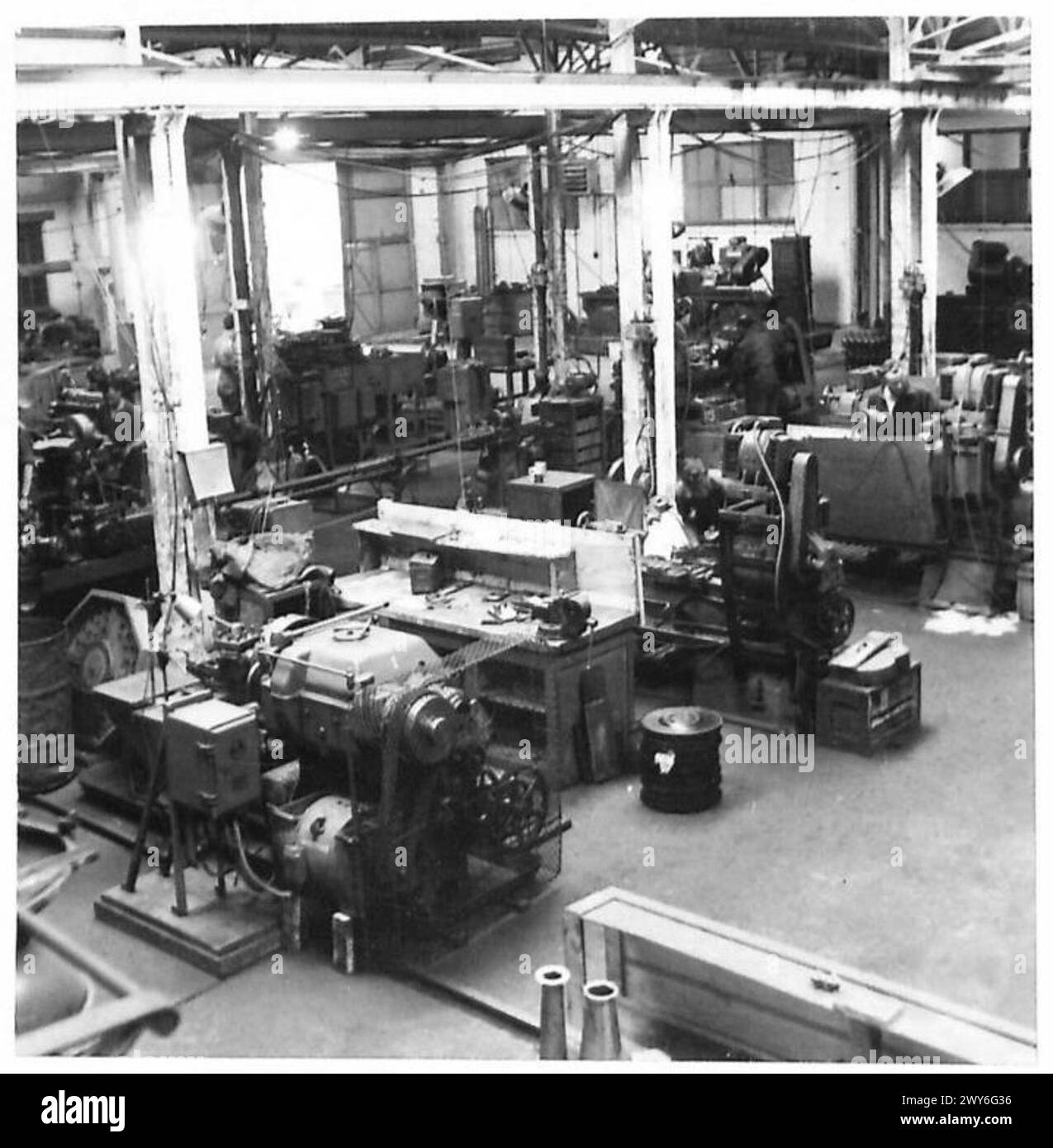 BRITISH AND CANADIAN ADVANCED BASE WORKSHOPS - Machine shop , British ...