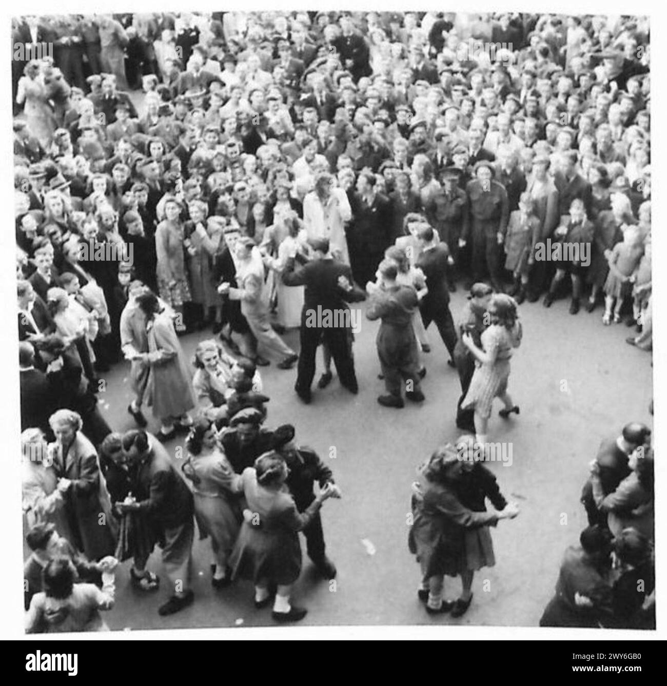 Civilians celebrate victory in hi-res stock photography and images - Alamy