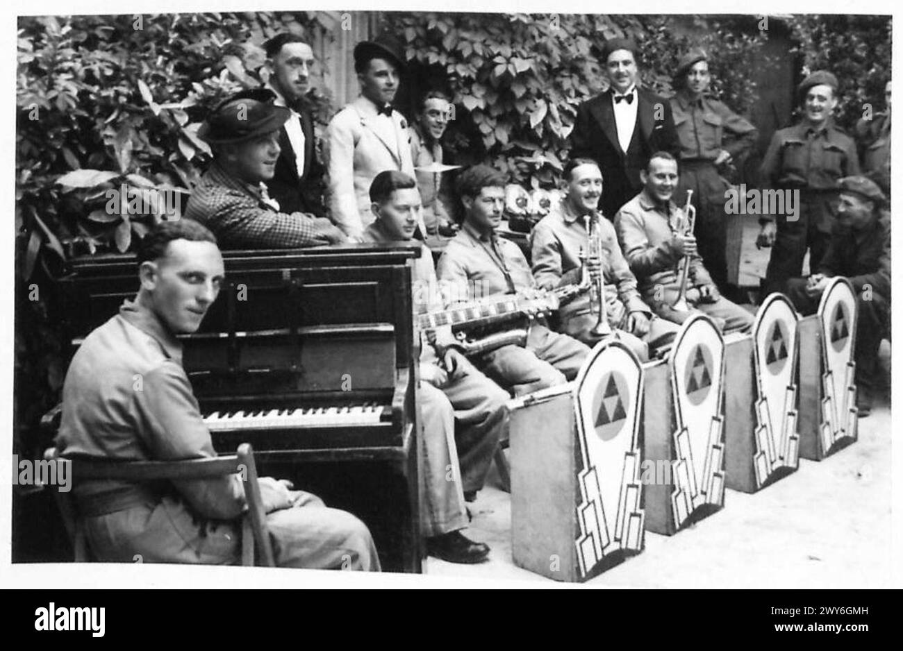 Hotel band Cut Out Stock Images & Pictures - Alamy