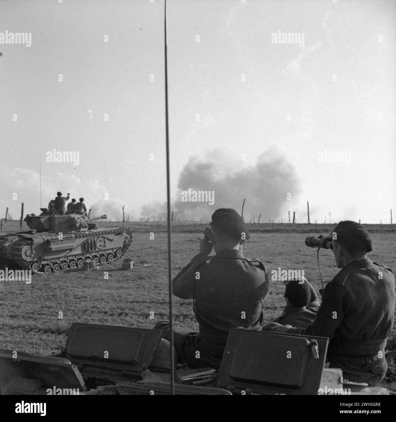 THE BRITISH ARMY IN NORTH-WEST EUROPE 1944-45 - Churchill tank crews of ...