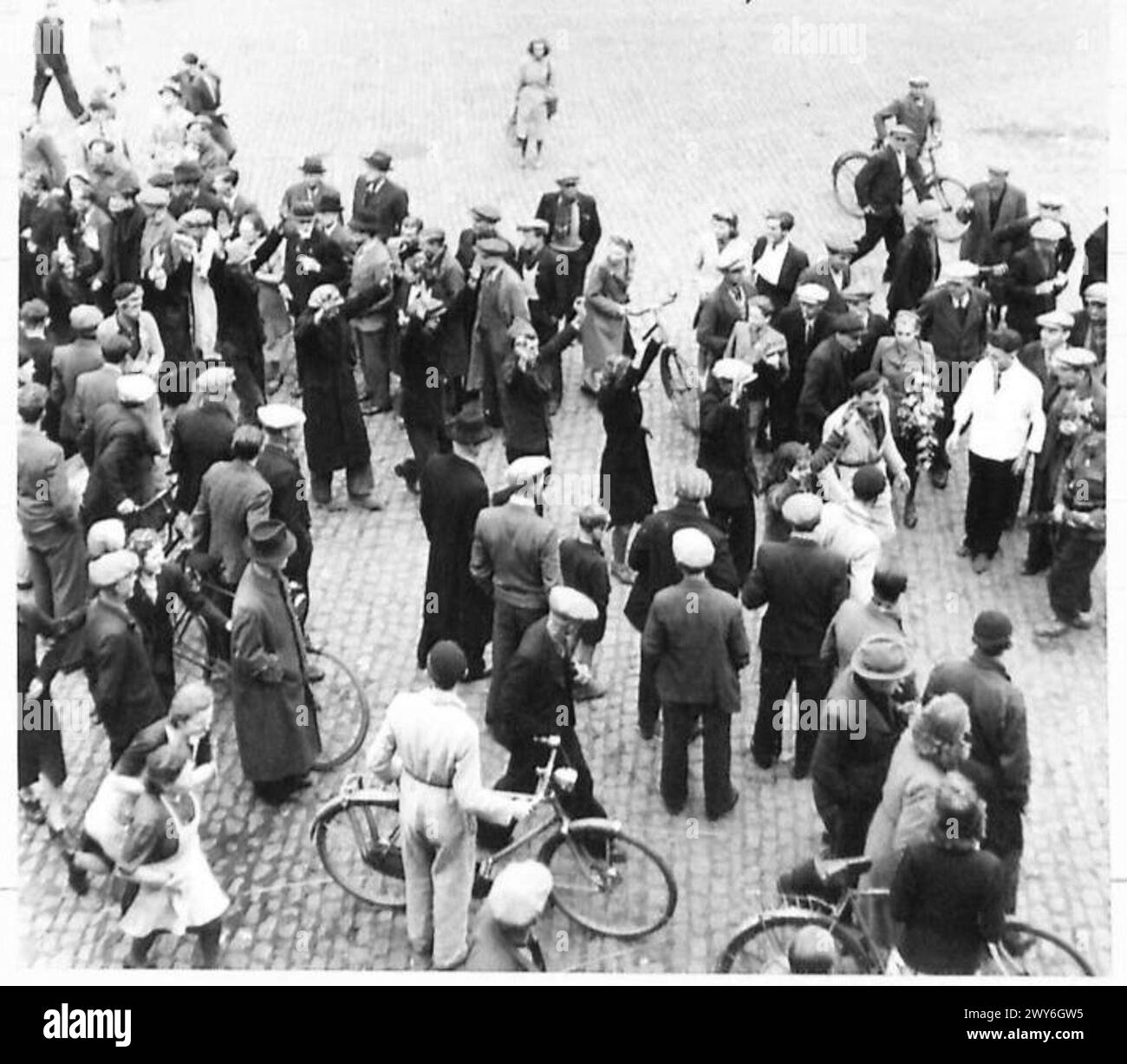 COLLABORATORS ROUNDED UP BY ARMEE BLANCHE - Collaborators marching ...