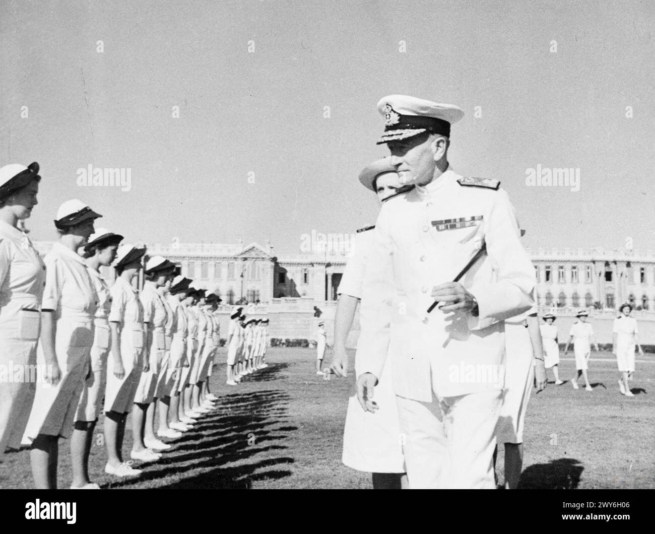 ALEXANDRIA: ADMIRAL CUNNINGHAM INSPECTS WRNS. 11 JULY 1943, RAS-EL-TIN ...