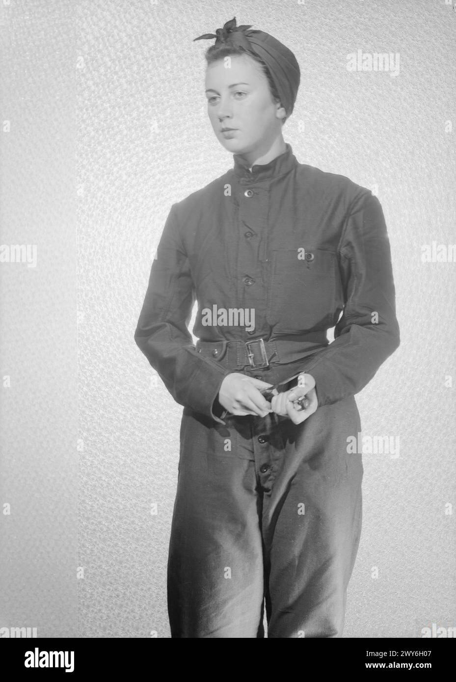 UNIFORMS OF THE WOMEN'S ROYAL NAVAL SERVICE. NOVEMBER 1942, ADMIRALTY ...