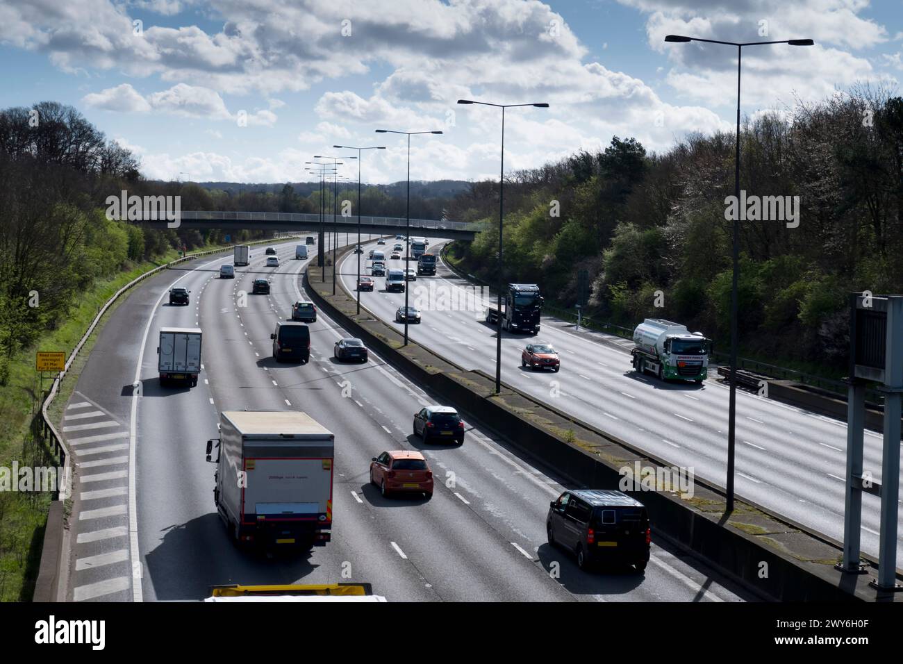 UK, England, Motorway M25 daylight Stock Photo - Alamy