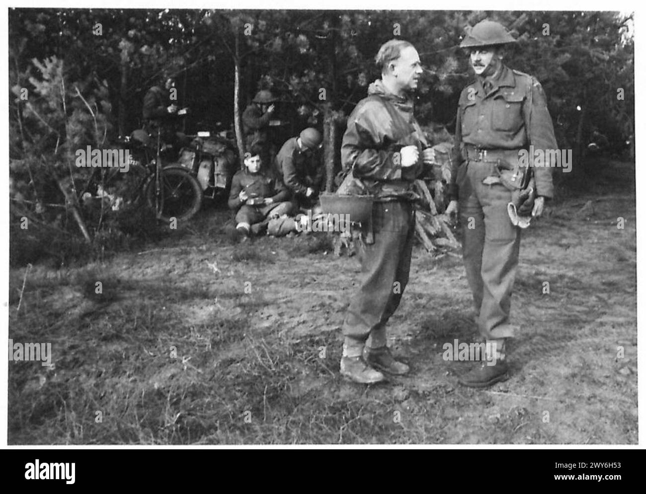 Advance signal Black and White Stock Photos & Images - Alamy