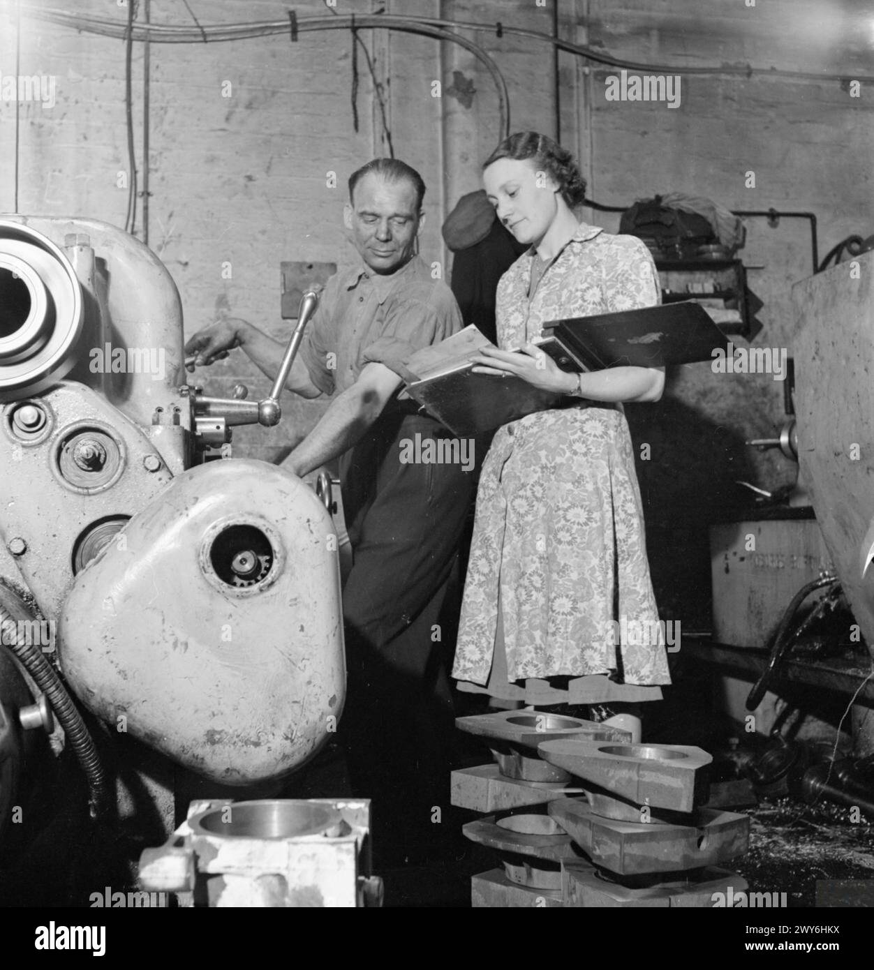 TANK FACTORY: THE CONSTRUCTION OF MATILDA TANKS, 1942 - Mrs Margaret ...
