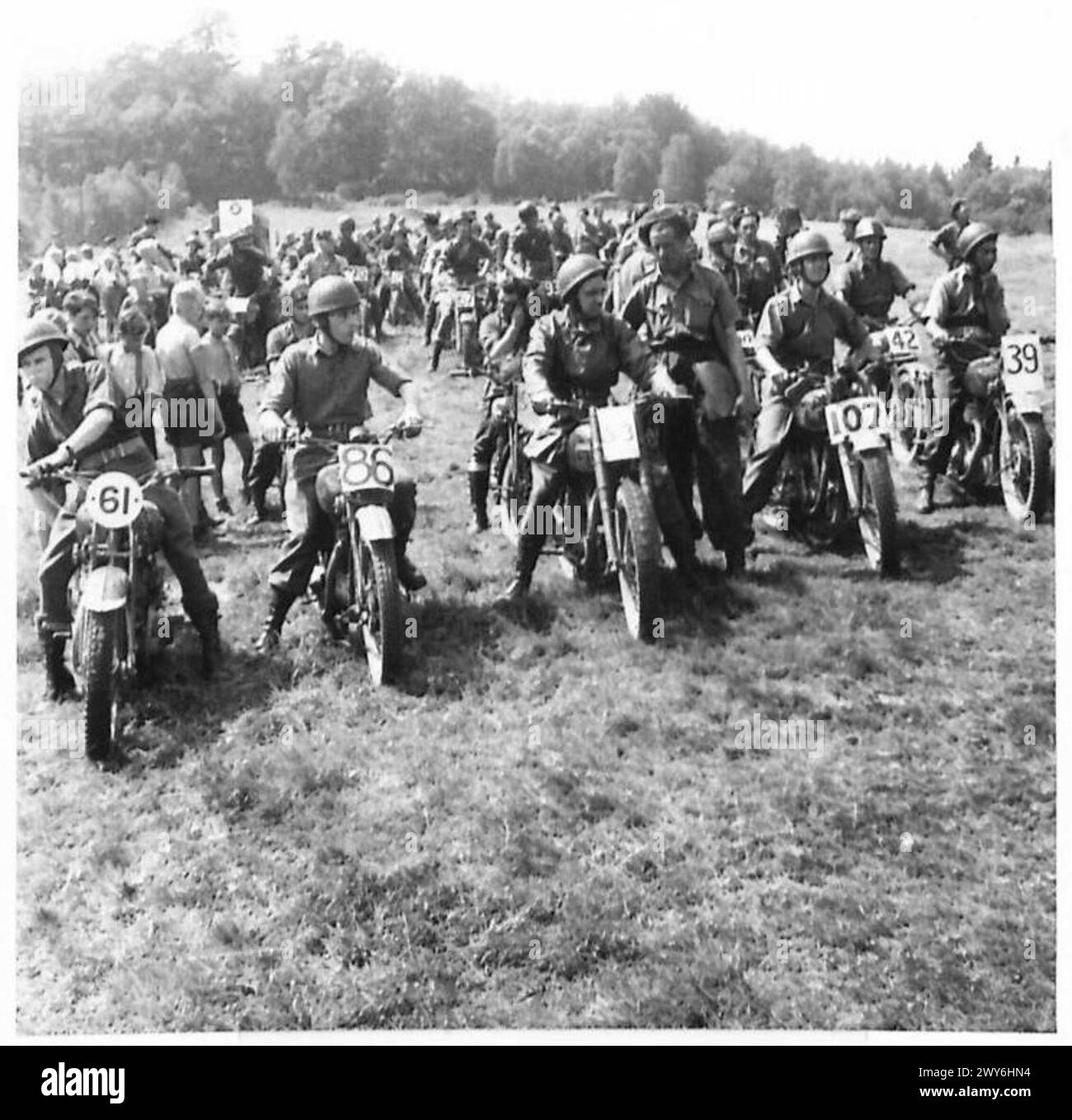 49TH DIVISION MOTOR CYCLE RACING - A large group of the entrants in the ...