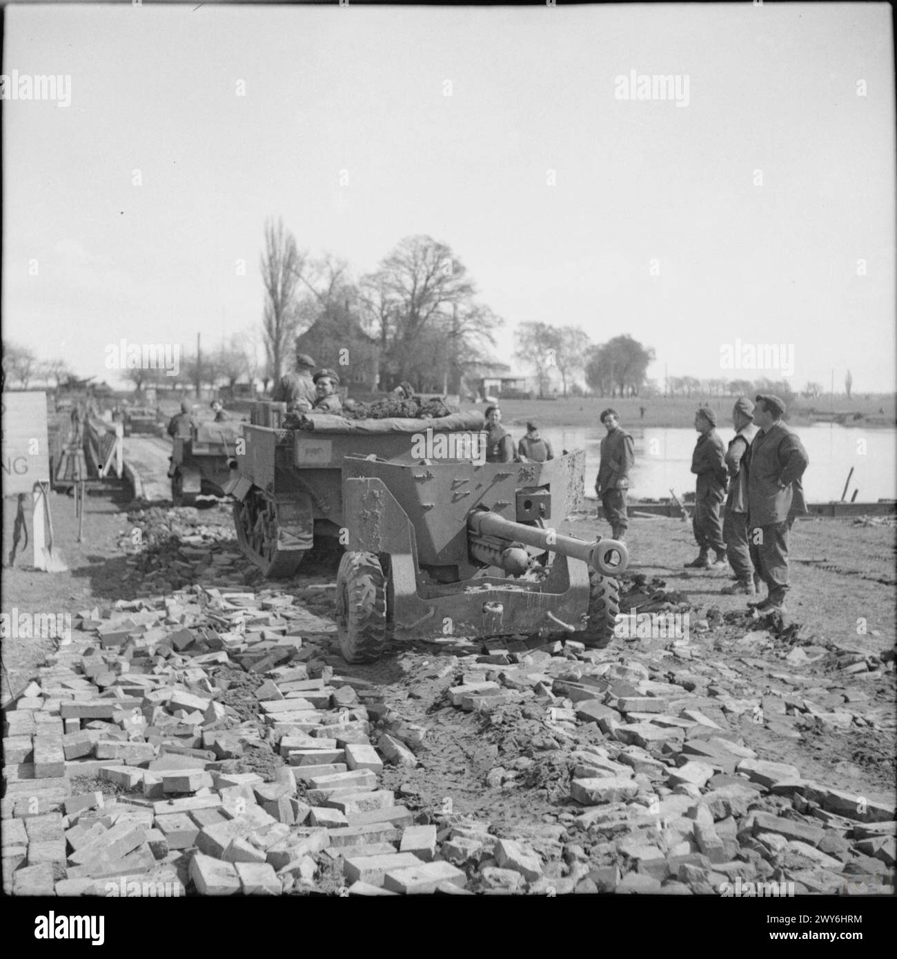 THE BRITISH ARMY IN NORTH-WEST EUROPE 1944-45 - 6-pdr anti-tank gun and ...