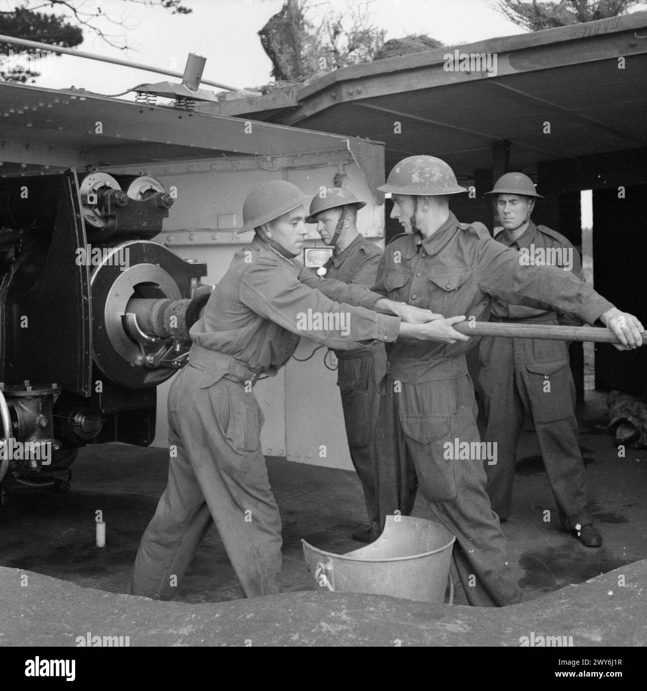 GUARDING THE FORTRESS OF BRITAIN AT A COASTAL BATTERY - Behind the ...