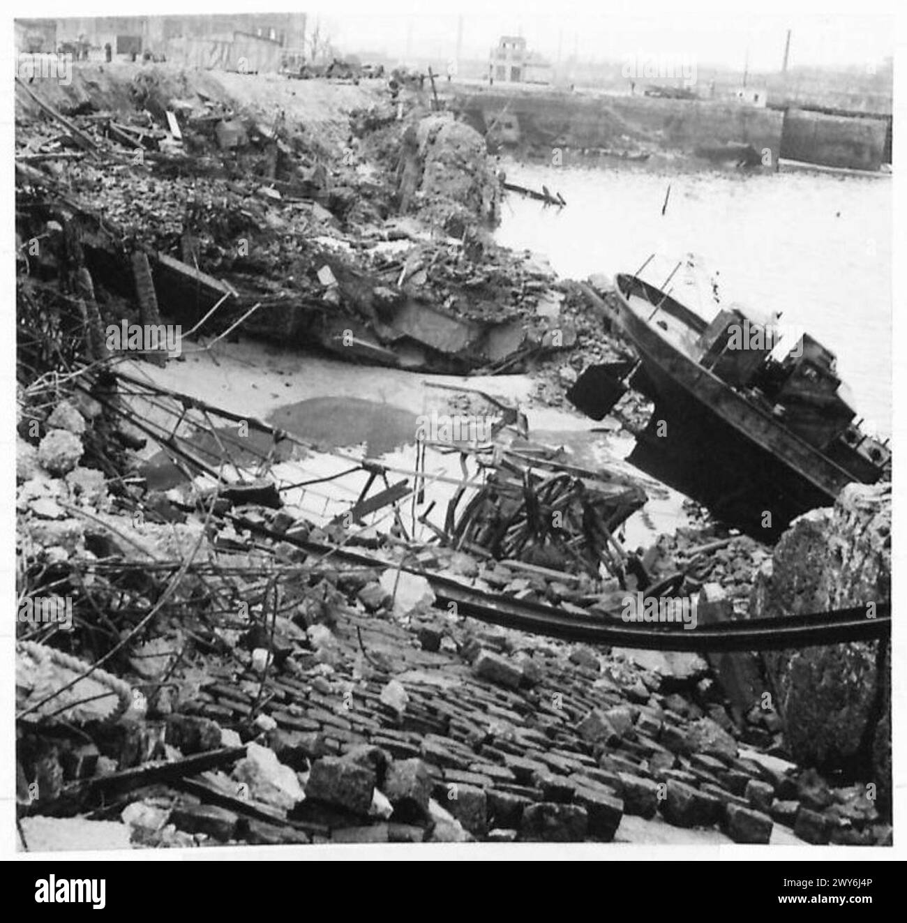 BOULOGNE. - The wrecked Loading Banks at Boulogne Harbour. , British ...