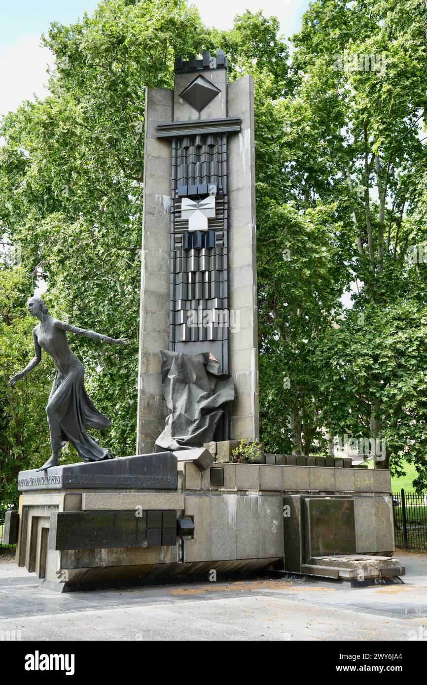 The Monument to Eva Peron (María Eva Duarte de Perón) (1999 Stock Photo ...