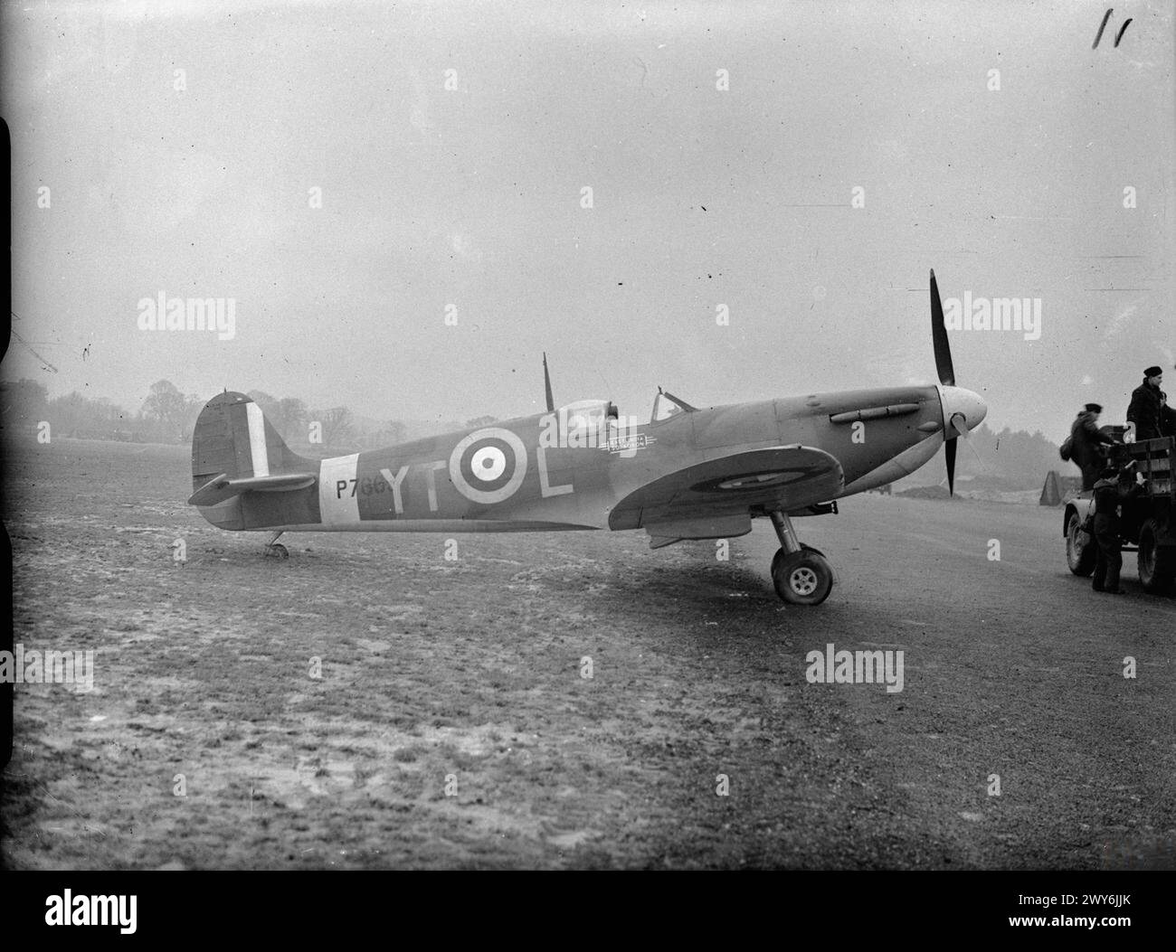AIRCRAFT OF THE ROYAL AIR FORCE, 1939-1945: SUPERMARINE SPITFIRE ...