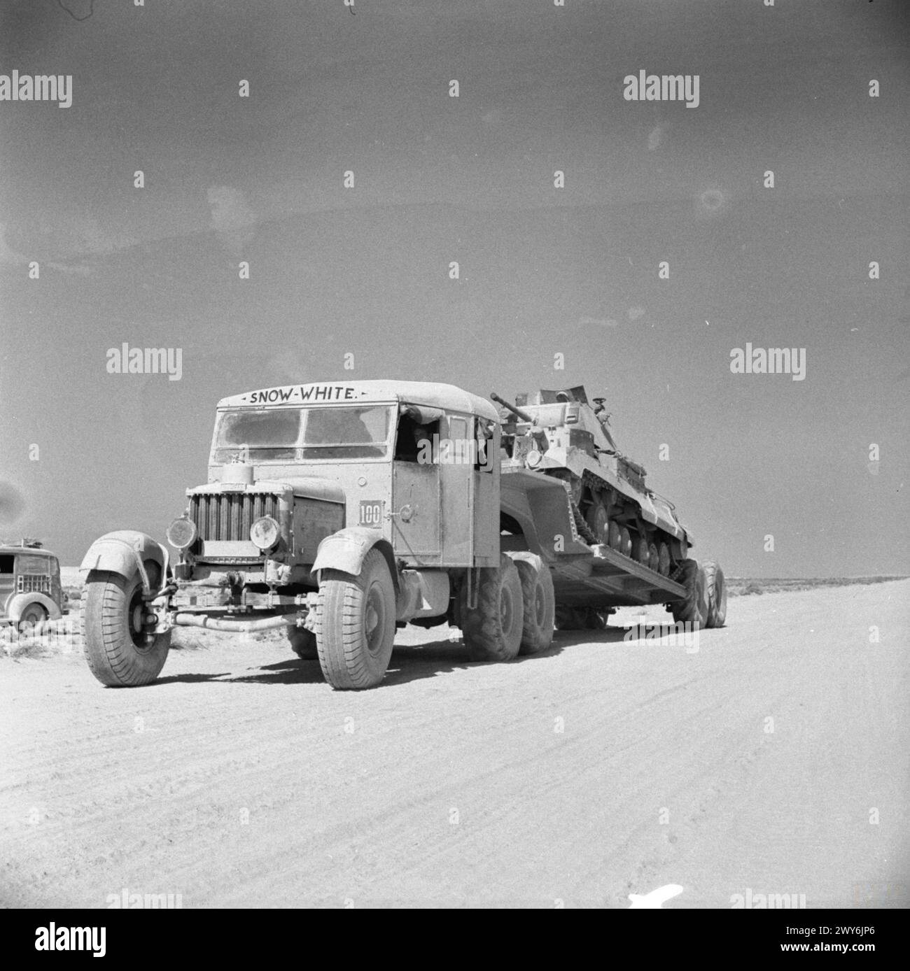THE BRITISH ARMY IN NORTH AFRICA 1941 - A Scammell tank transporter ...