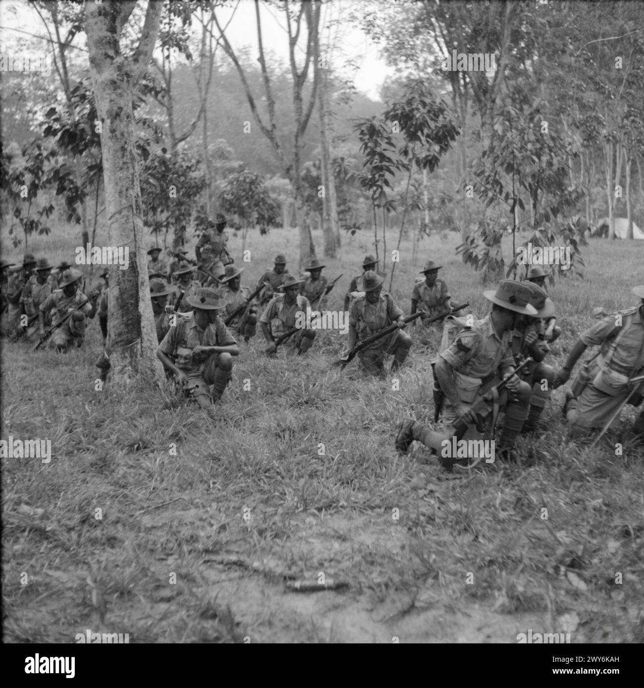 THE BRITISH ARMY IN MALAYA 1941 - Men of the 2/9th Gurkha Rifles ...