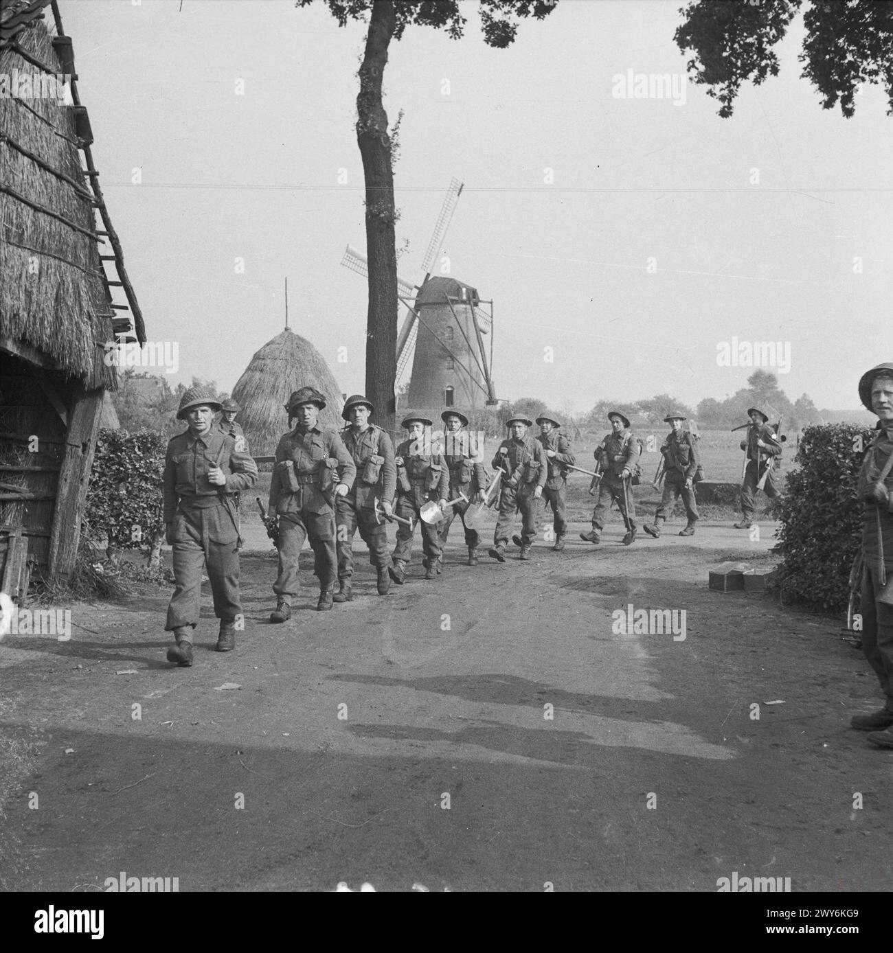 Men of the King's Own Scottish Borderers advance in Holland on 19 ...