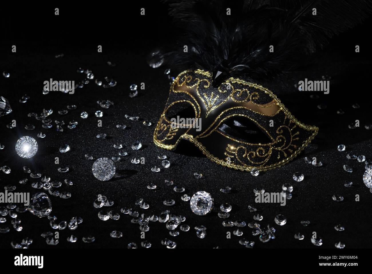 Luxurious masquerade hi-res stock photography and images - Alamy