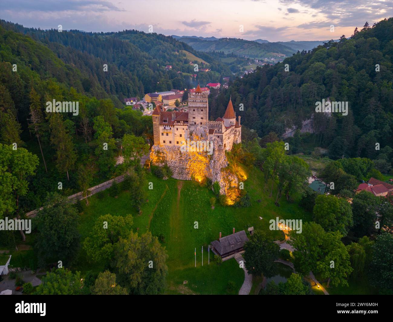 Draculas castle romania night hi-res stock photography and images - Alamy