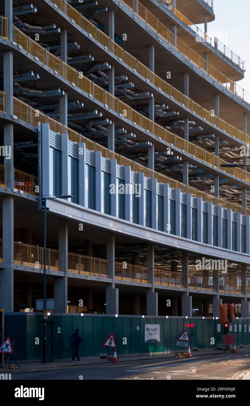 Prefabricated building london hi-res stock photography and images - Alamy