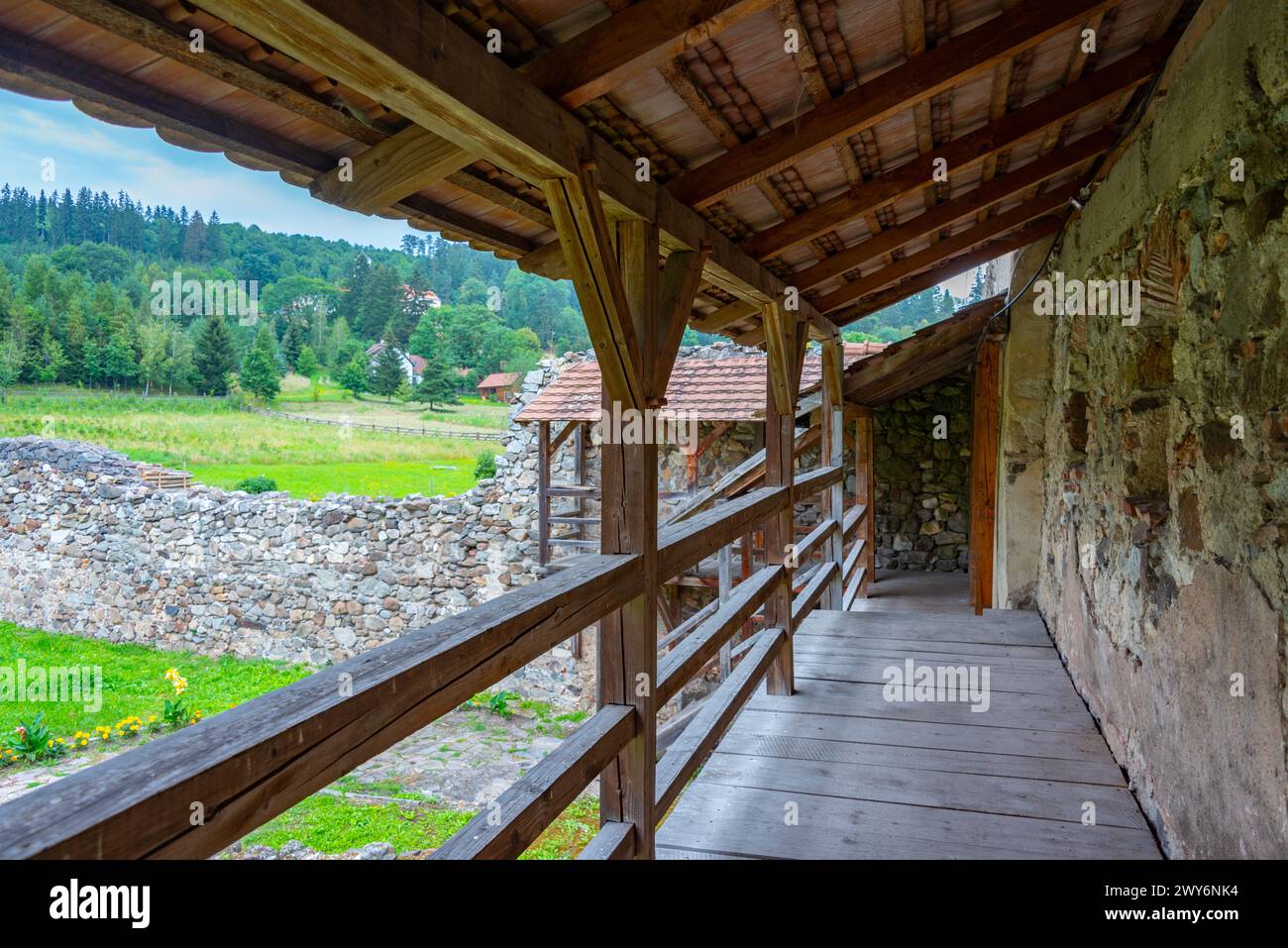 View of the Lazar castle in Lazarea, Romania Stock Photo - Alamy