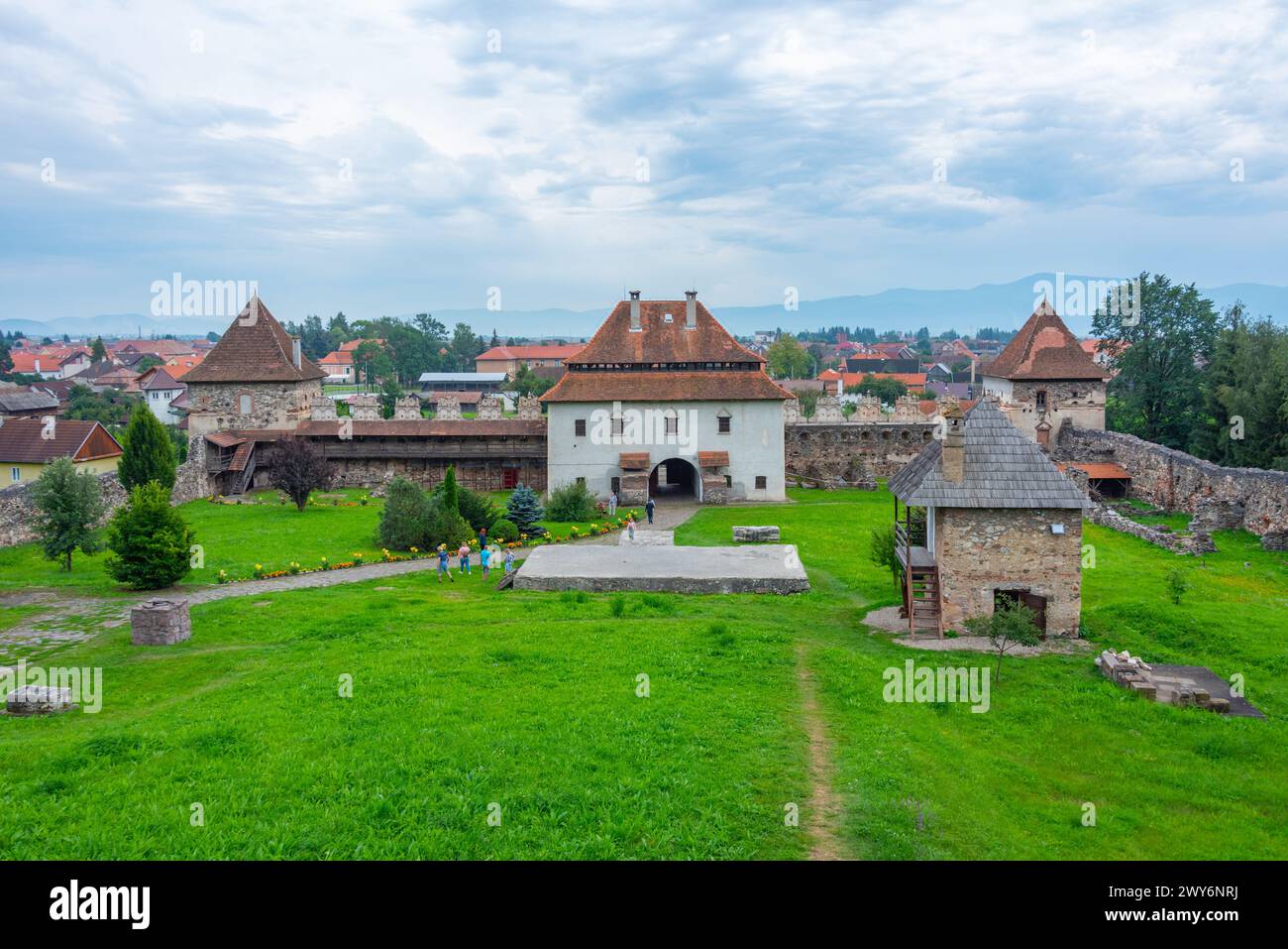 View of the Lazar castle in Lazarea, Romania Stock Photo - Alamy