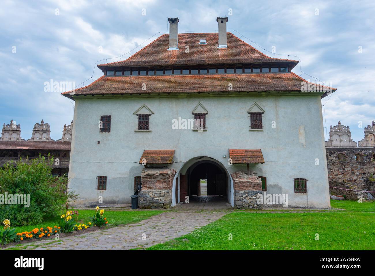 View of the Lazar castle in Lazarea, Romania Stock Photo - Alamy