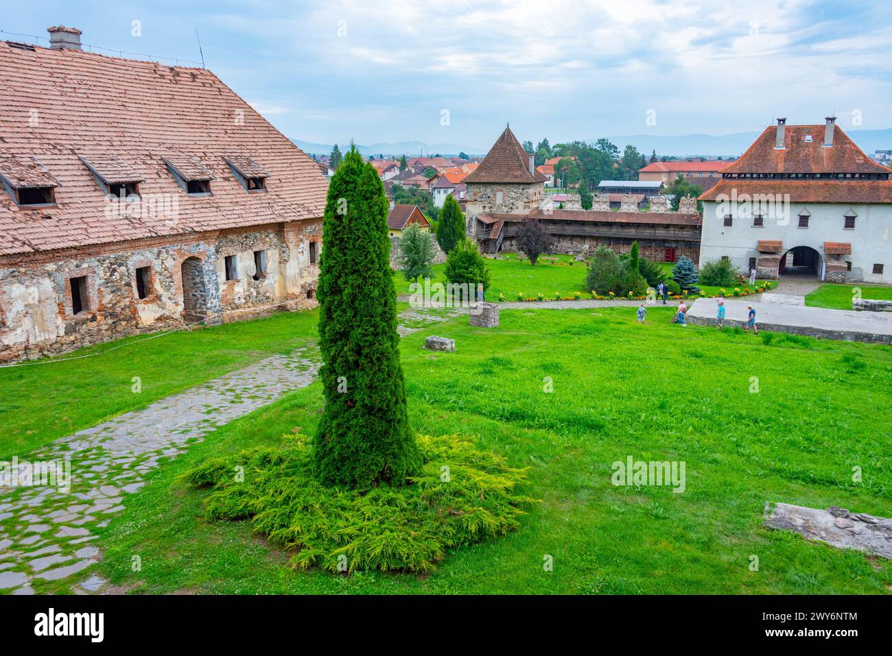 View of the Lazar castle in Lazarea, Romania Stock Photo - Alamy