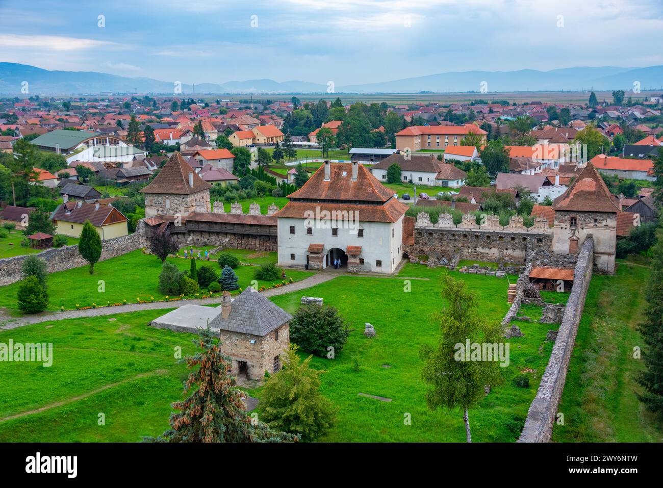 View of the Lazar castle in Lazarea, Romania Stock Photo - Alamy