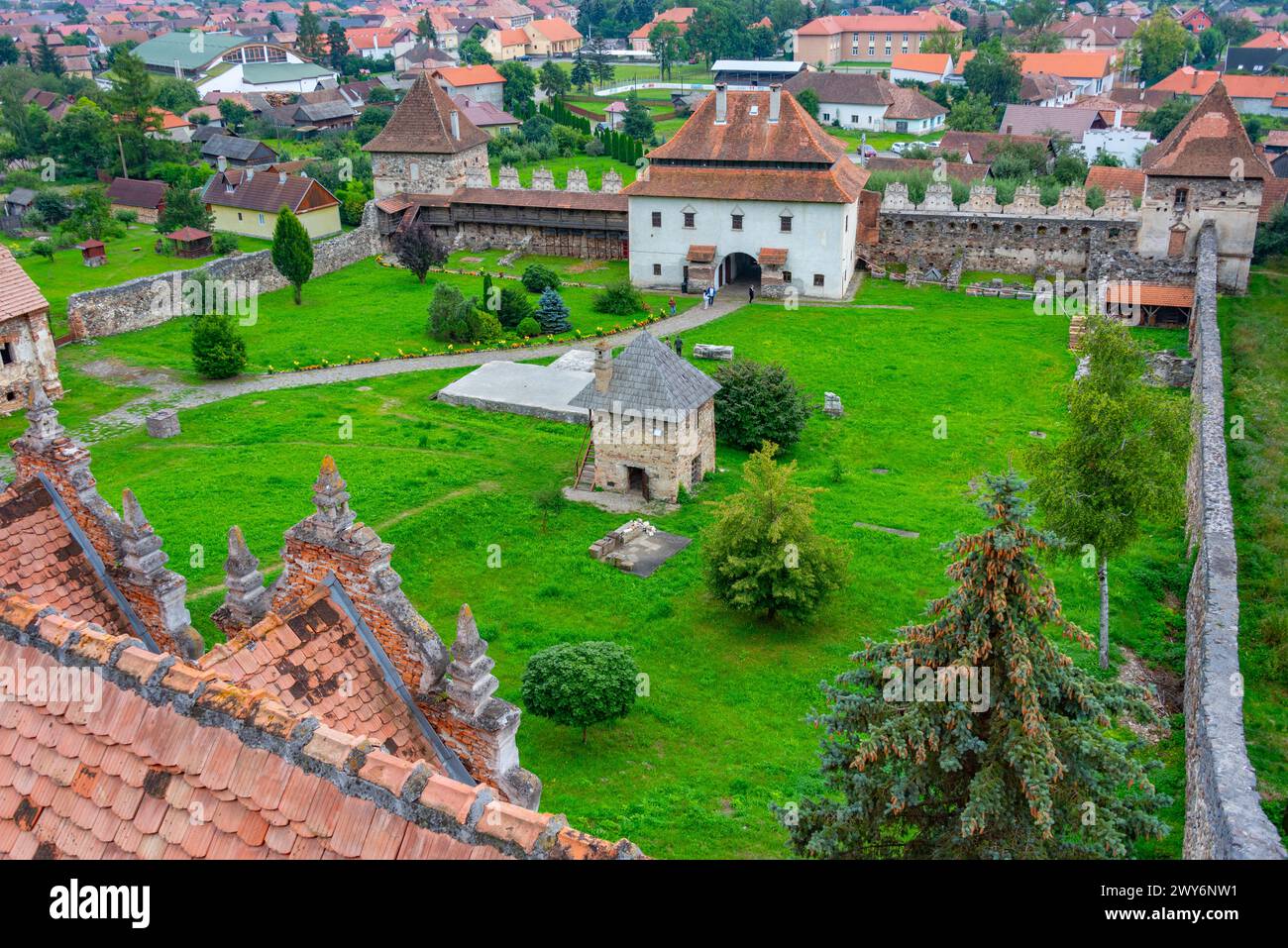 View of the Lazar castle in Lazarea, Romania Stock Photo - Alamy