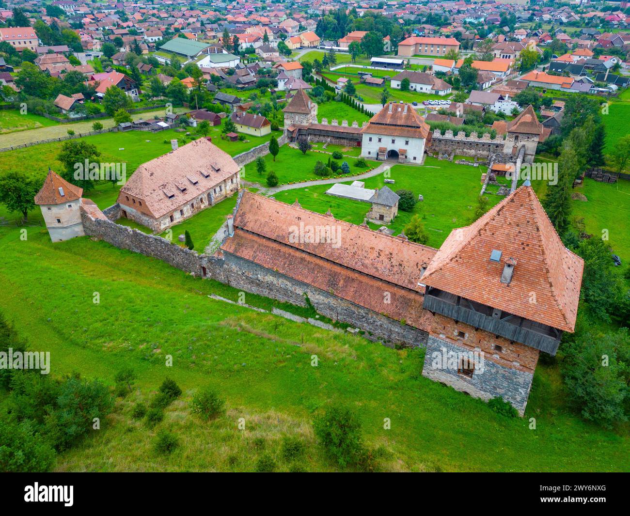 View of the Lazar castle in Lazarea, Romania Stock Photo - Alamy