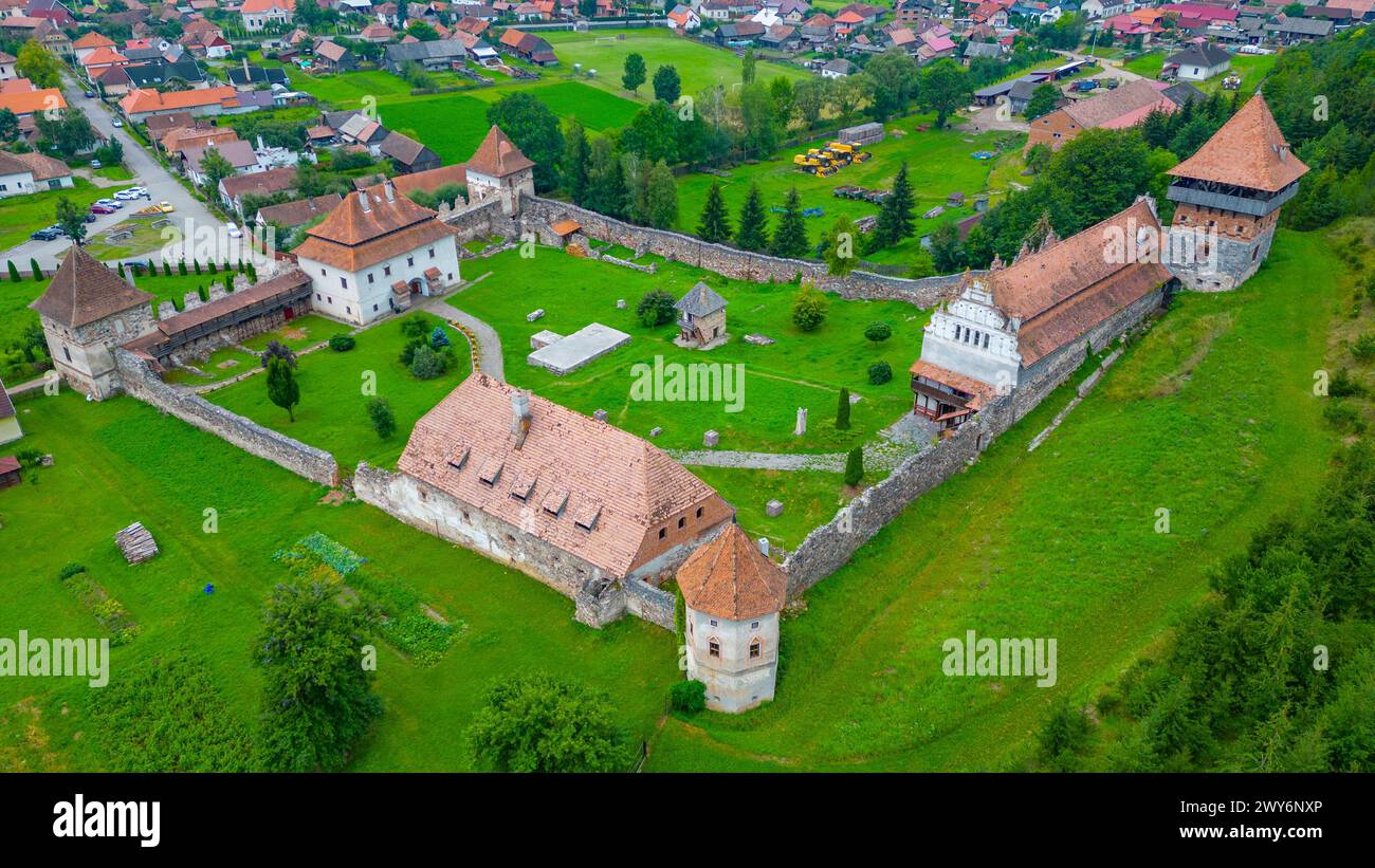 View of the Lazar castle in Lazarea, Romania Stock Photo - Alamy