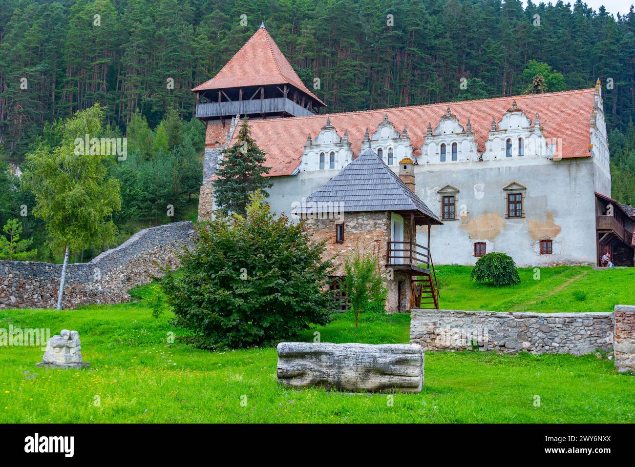 View of the Lazar castle in Lazarea, Romania Stock Photo - Alamy