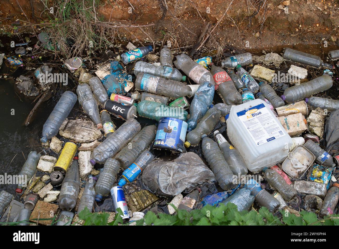 Wexham, UK. 4th April, 2024. Shocking amounts of illegal fly-tipping ...