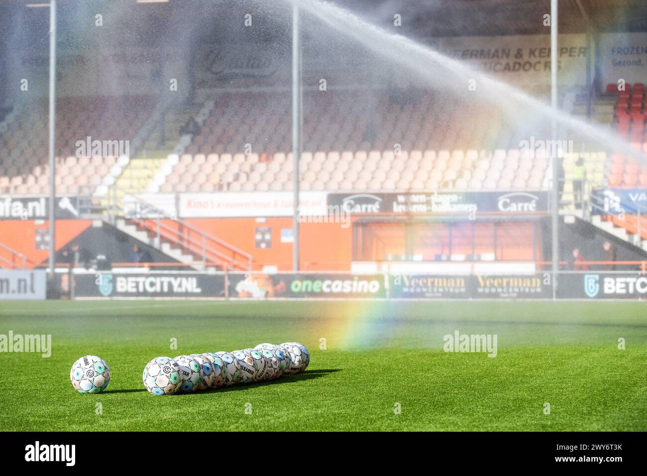 VOLENDAM, 04-04-2024, Kras Stadium, season 2023/2024 Dutch football ...