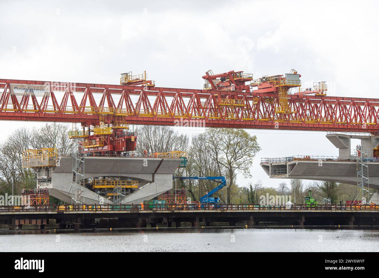 Harefield, UK. 4th April 2024. HS2 are continuing work on the High Speed Rail 2 Colne Valley ...