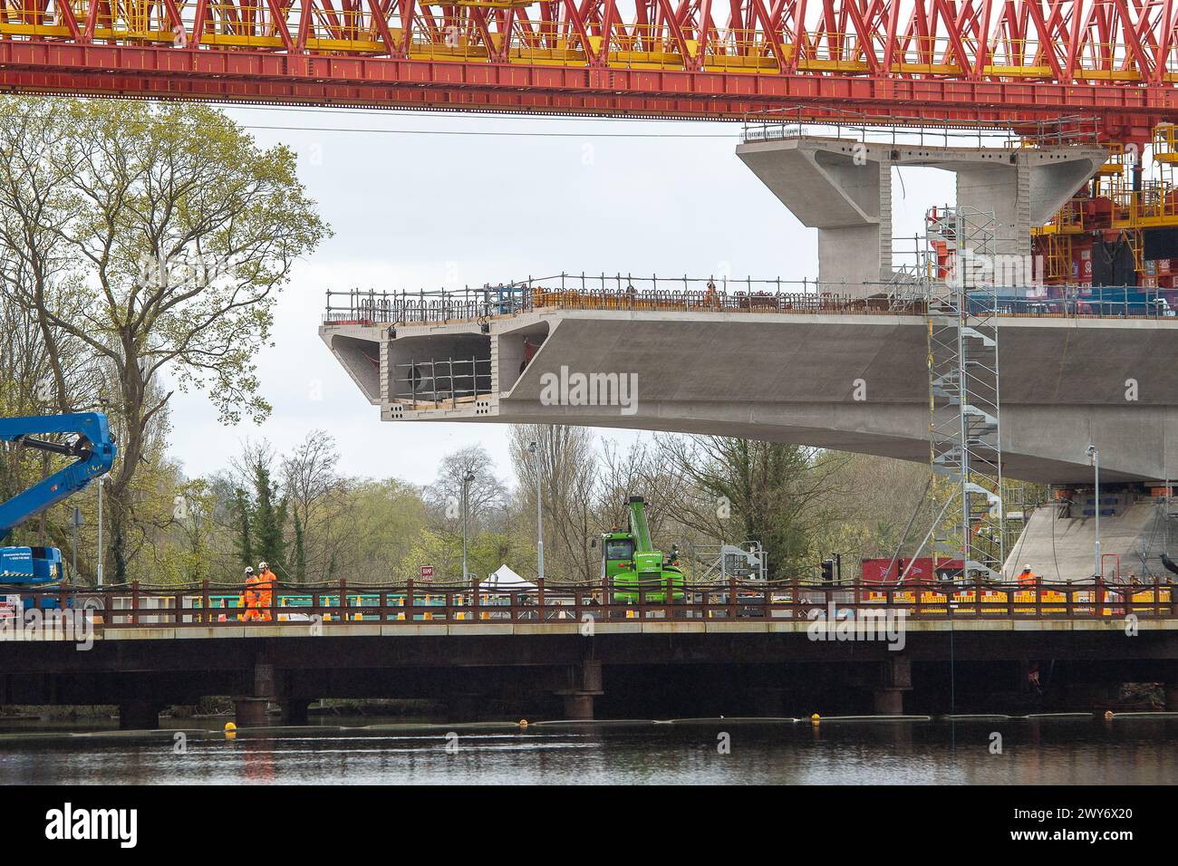 Harefield, UK. 4th April 2024. HS2 are continuing work on the High Speed Rail 2 Colne Valley ...