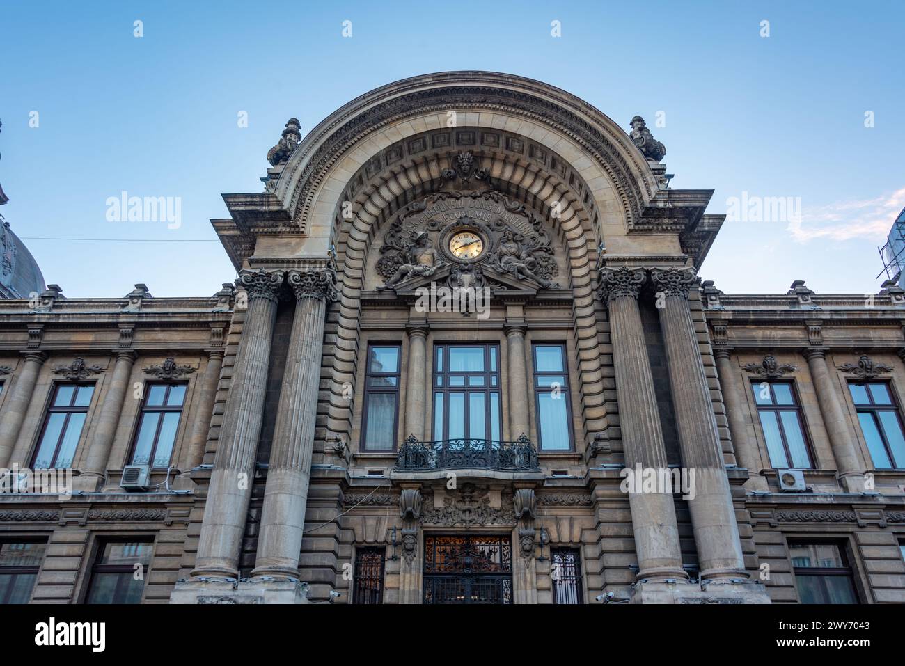 Historic building palace deposits hi-res stock photography and images - Alamy