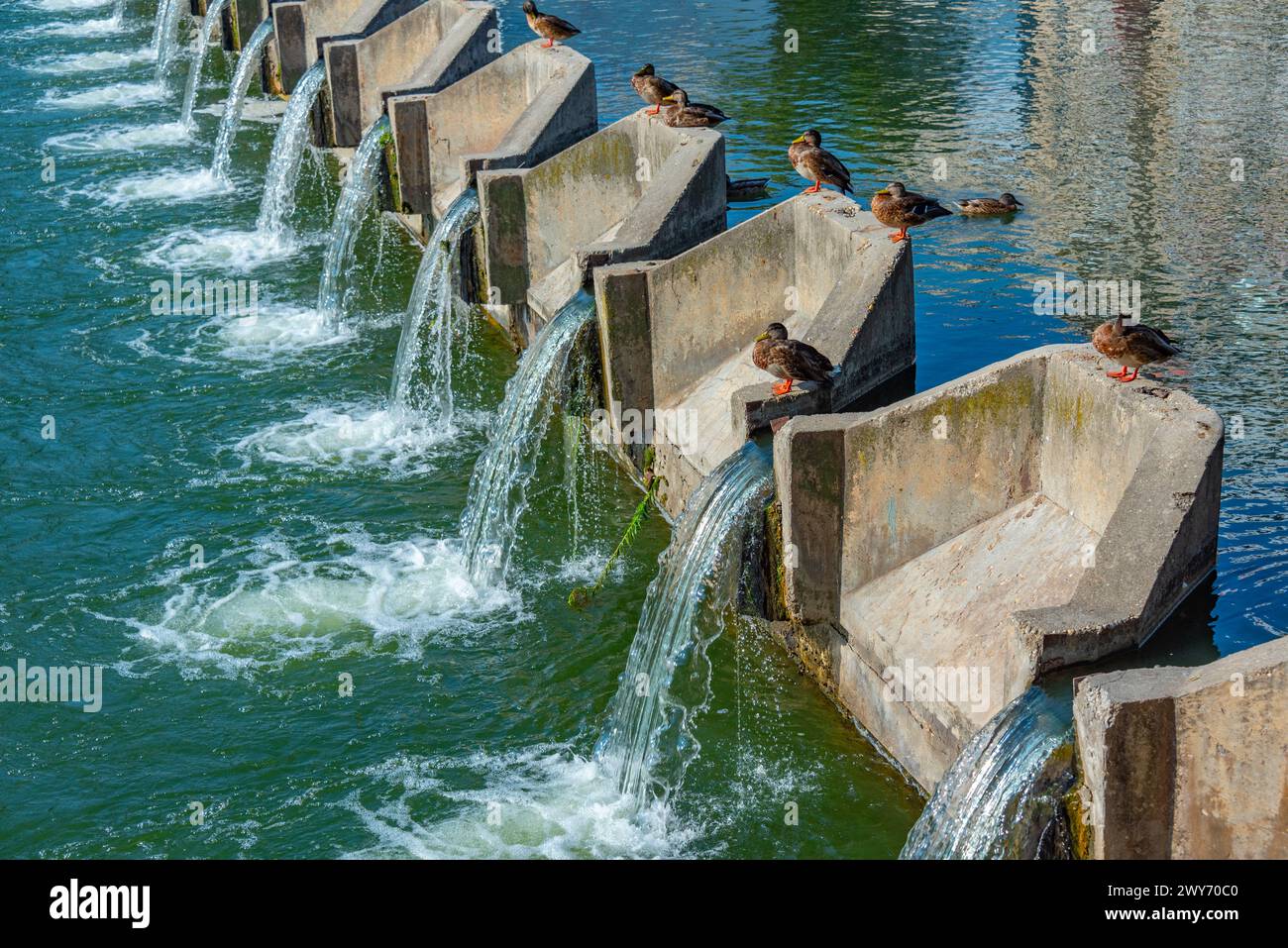 Dam overflow system hi-res stock photography and images - Alamy
