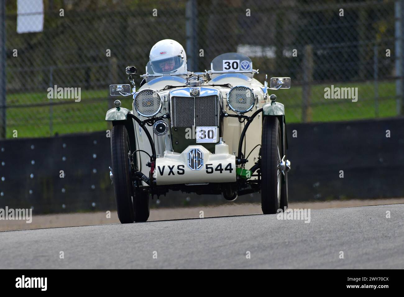 Tim Sharp, MG PB, Triple M Racing, fifteen minutes of racing for pre ...