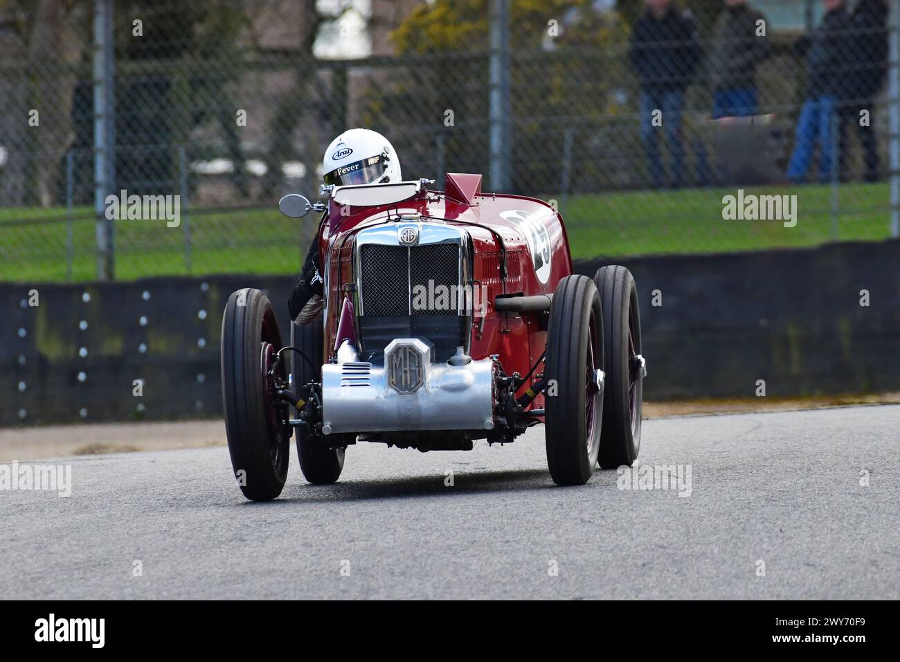 Charles Goddard, MG PA-PB, Triple M Racing, fifteen minutes of racing ...