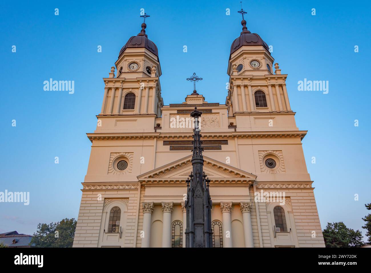 Metropolitan Cathedral in Romanian town Iasi Stock Photo - Alamy