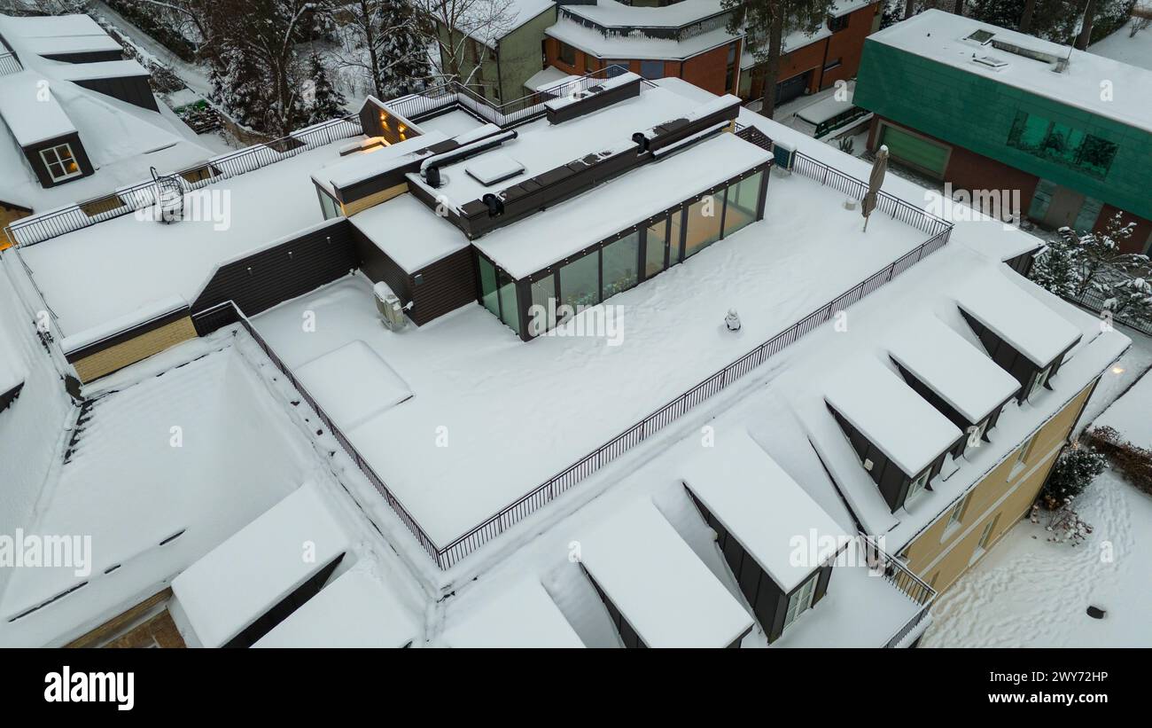 Beautiful covered deck hi-res stock photography and images - Alamy