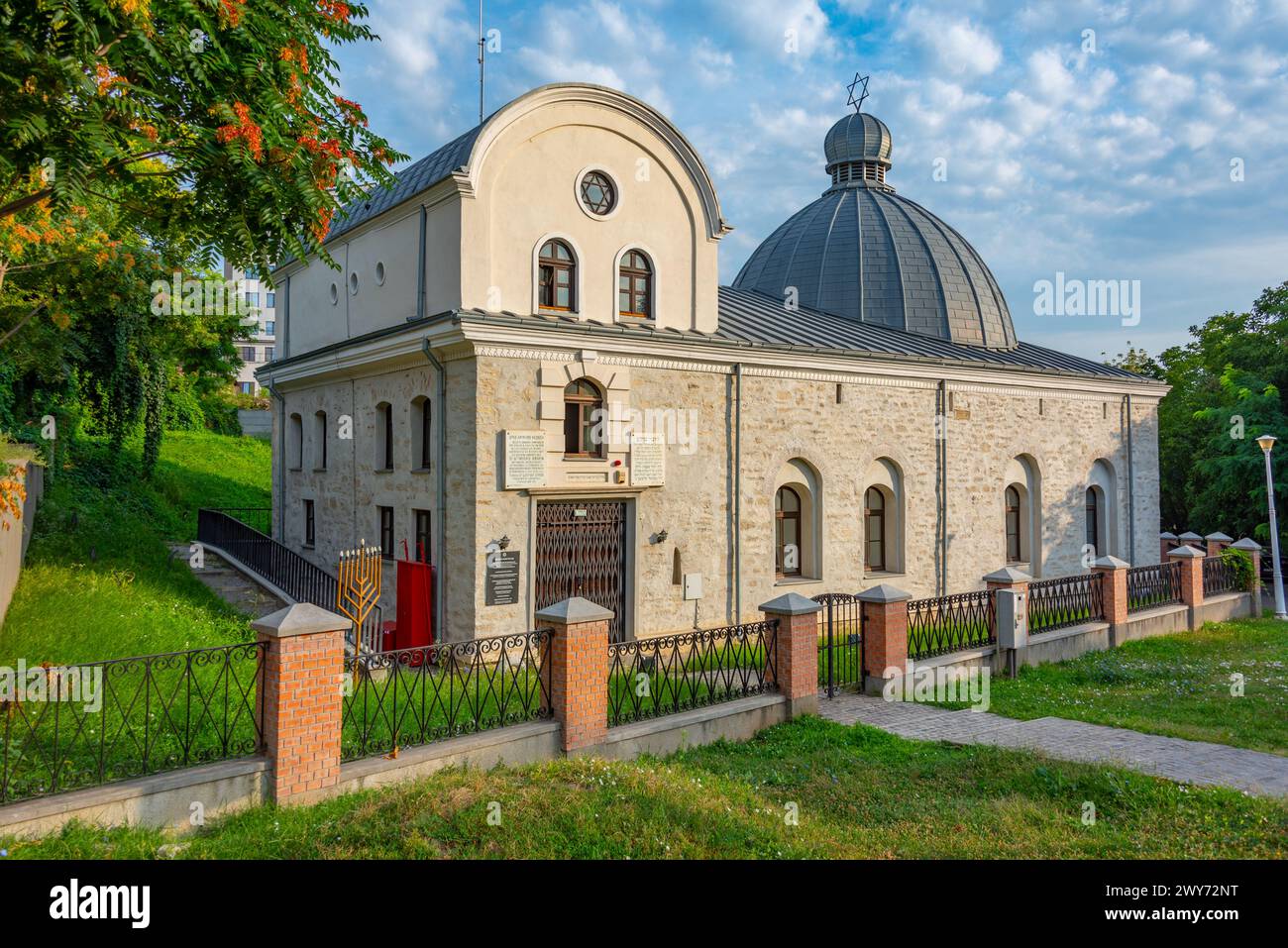 Synagogue iasi romania hi-res stock photography and images - Alamy