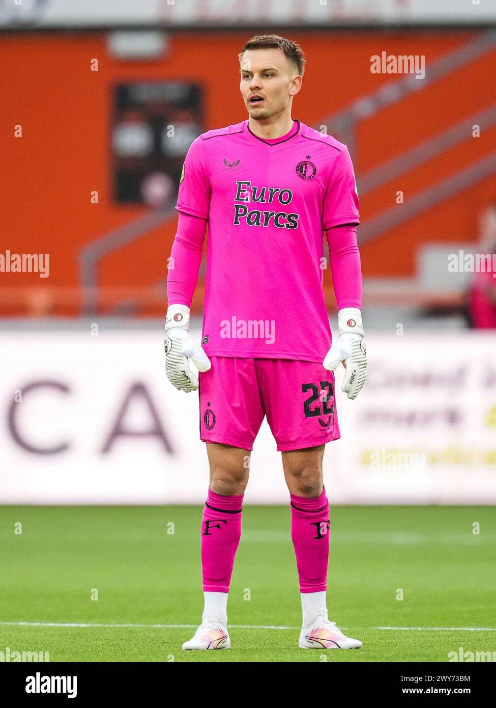 Volendam, The Netherlands. 04th Apr, 2024. Volendam - Feyenoord keeper ...