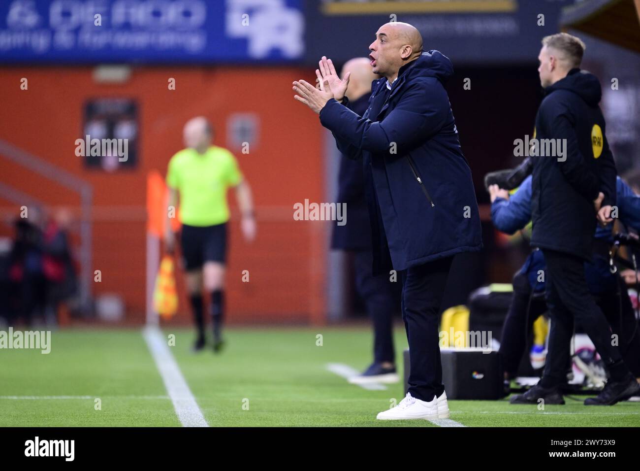 VOLENDAM - FC Volendam coach Regillio Simons during the Dutch ...