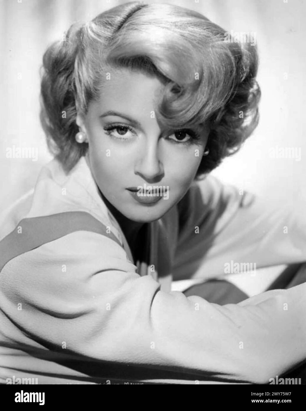 1946 actress Black and White Stock Photos & Images - Alamy