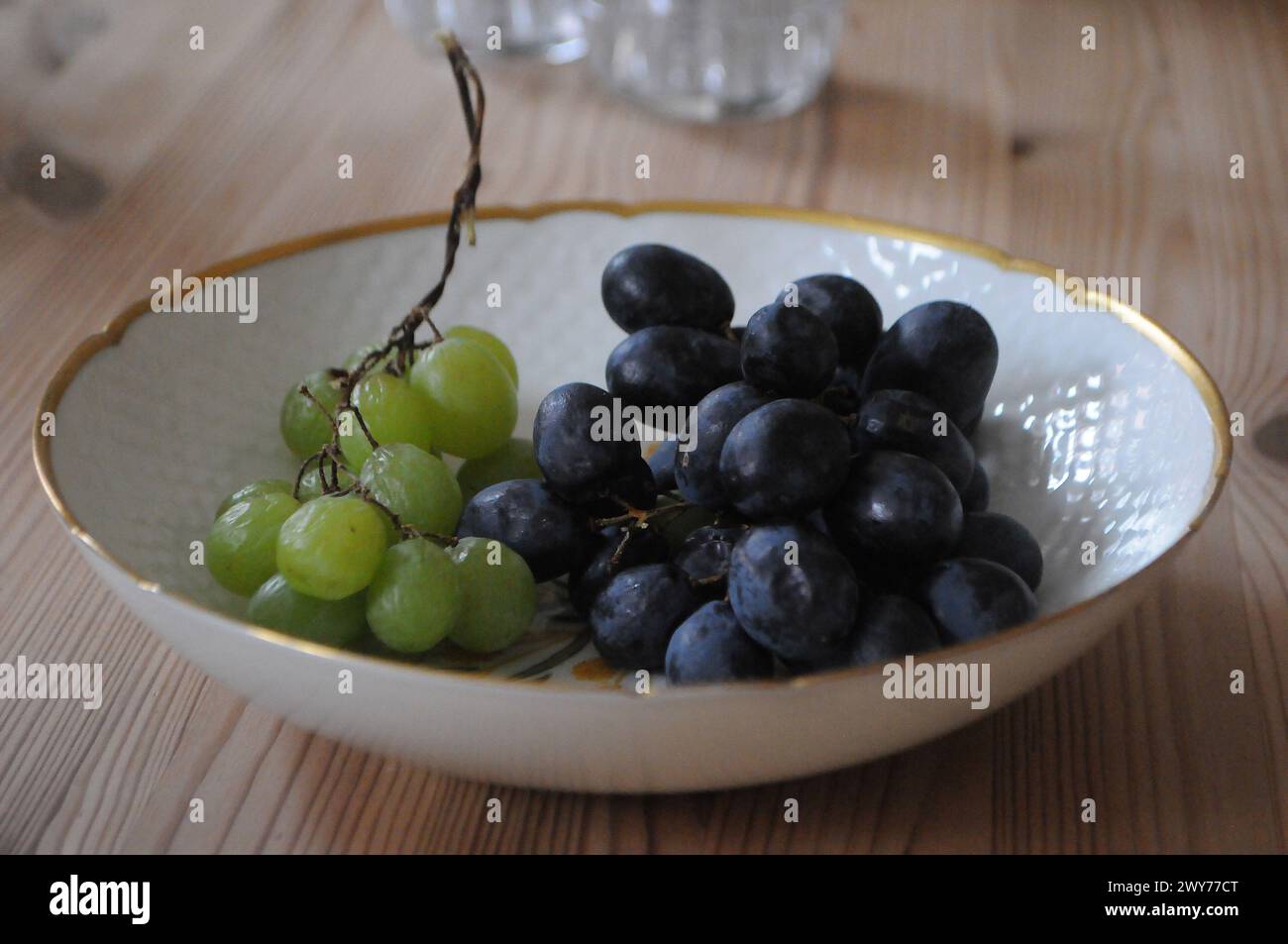 Pictures of grapes hi-res stock photography and images - Alamy